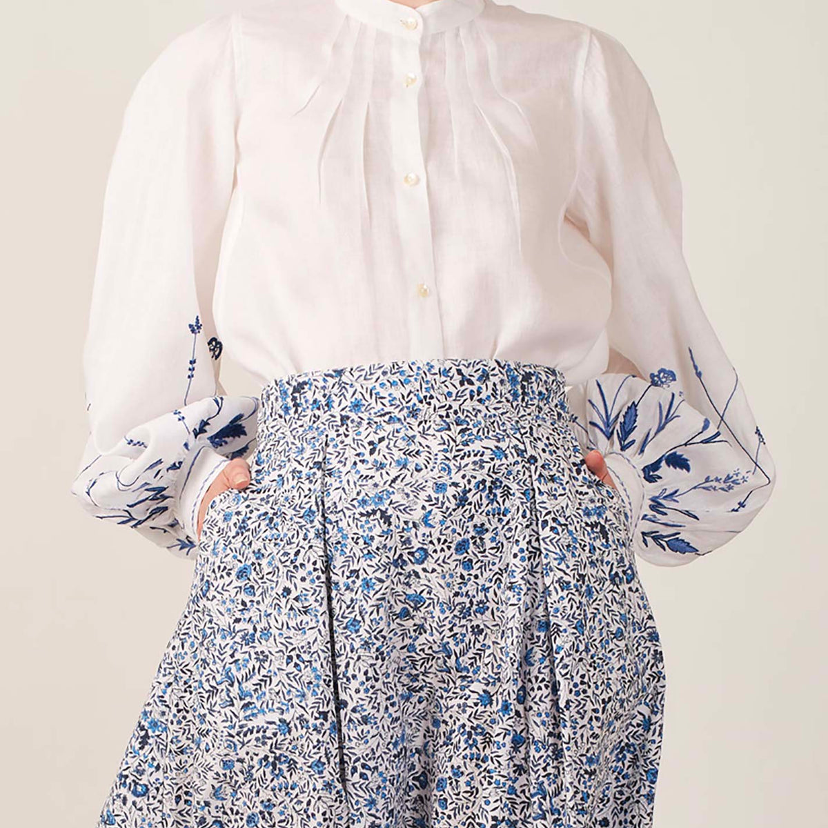 Yana Blouse - Wild Floral Embroidery - White/Blue – Thierry Colson